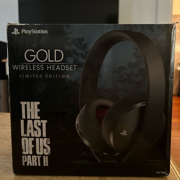 Sony | Headphones | The Last Of Us Gold Wireless Limited Edition ...